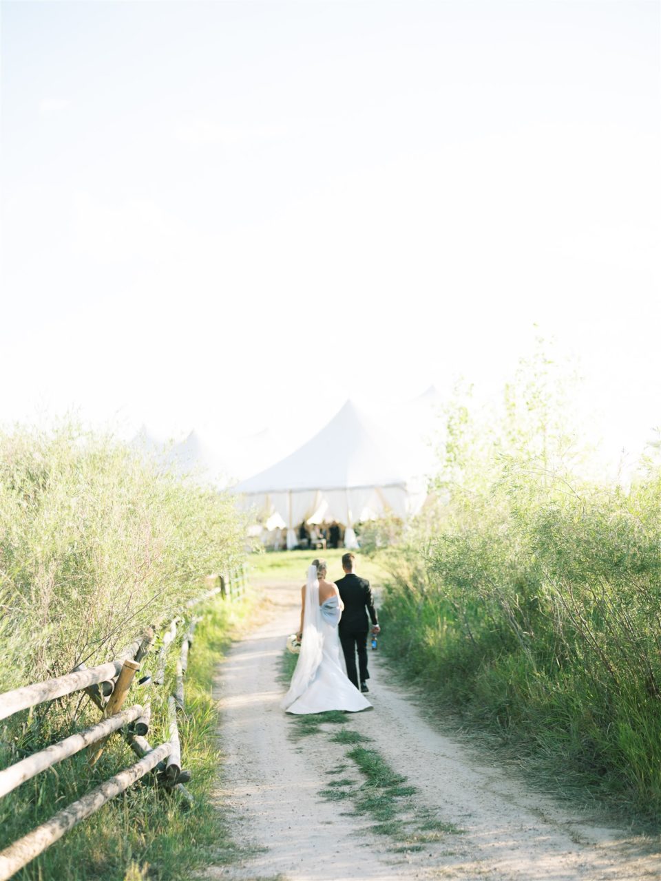 Wyoming Summer Wedding with a Ralph Lauren Twist | Wedding Recap ...