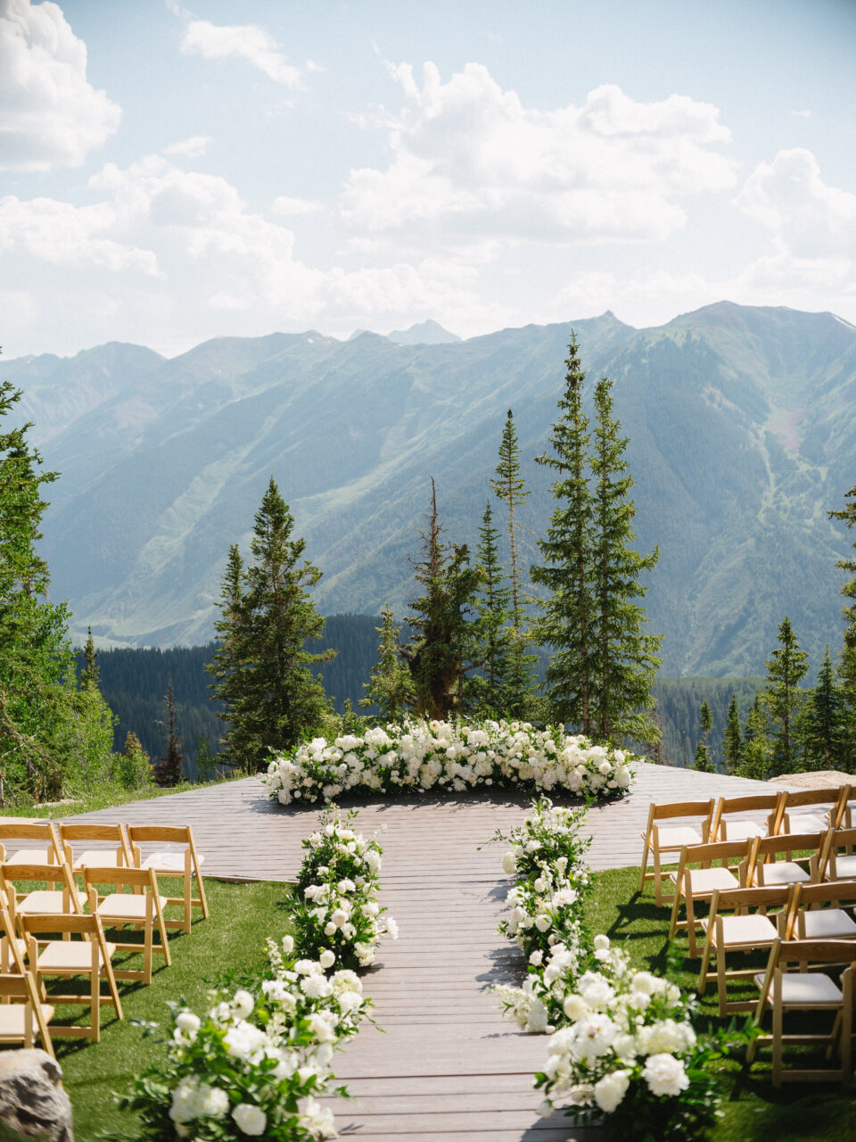 Top Colorado Wedding Venues of 2026 | The Mountains - Calluna Events